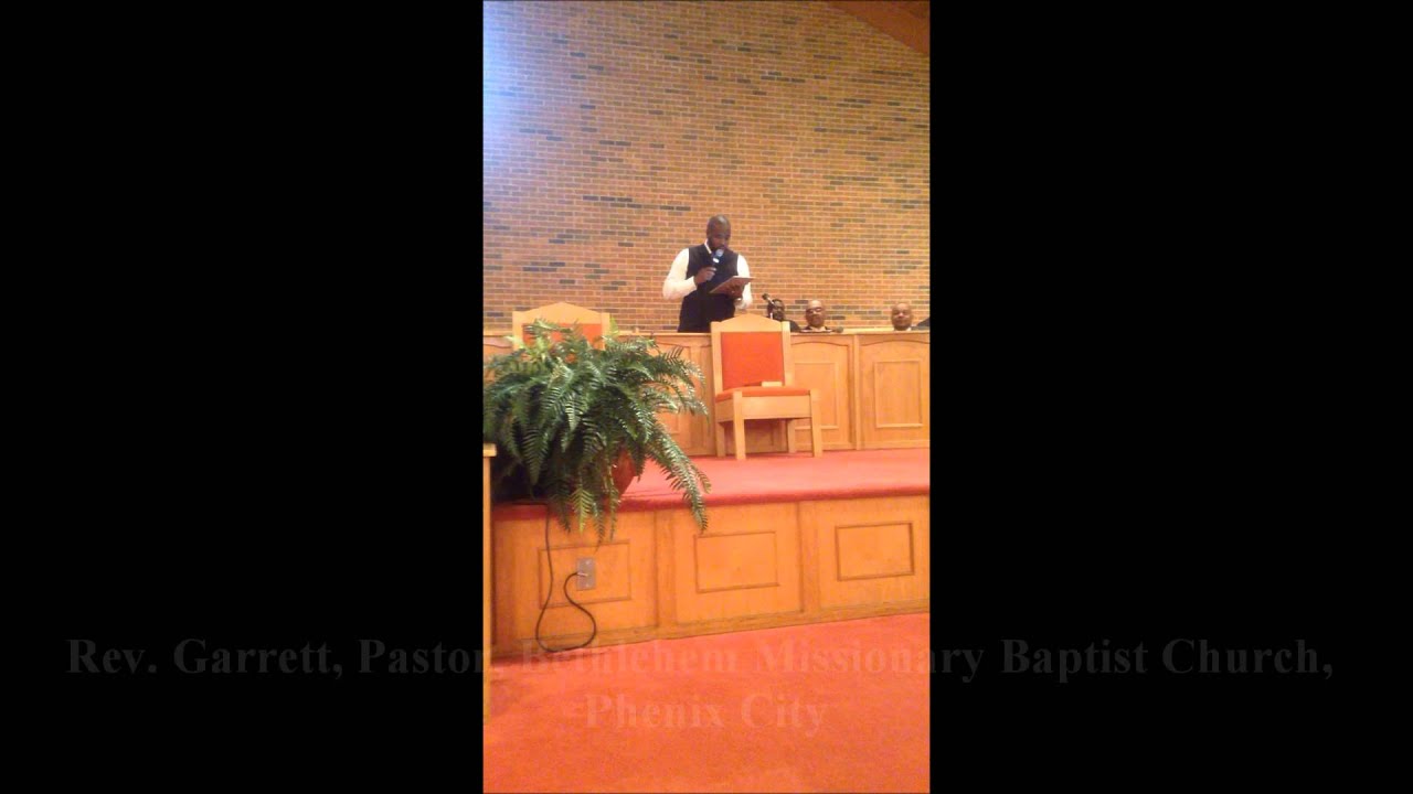 Singing Pastors In Concert - YouTube