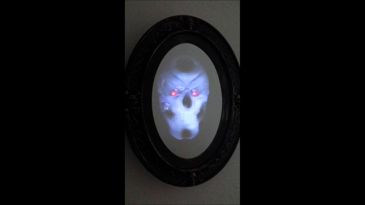 Animated Haunted Mirror - YouTube