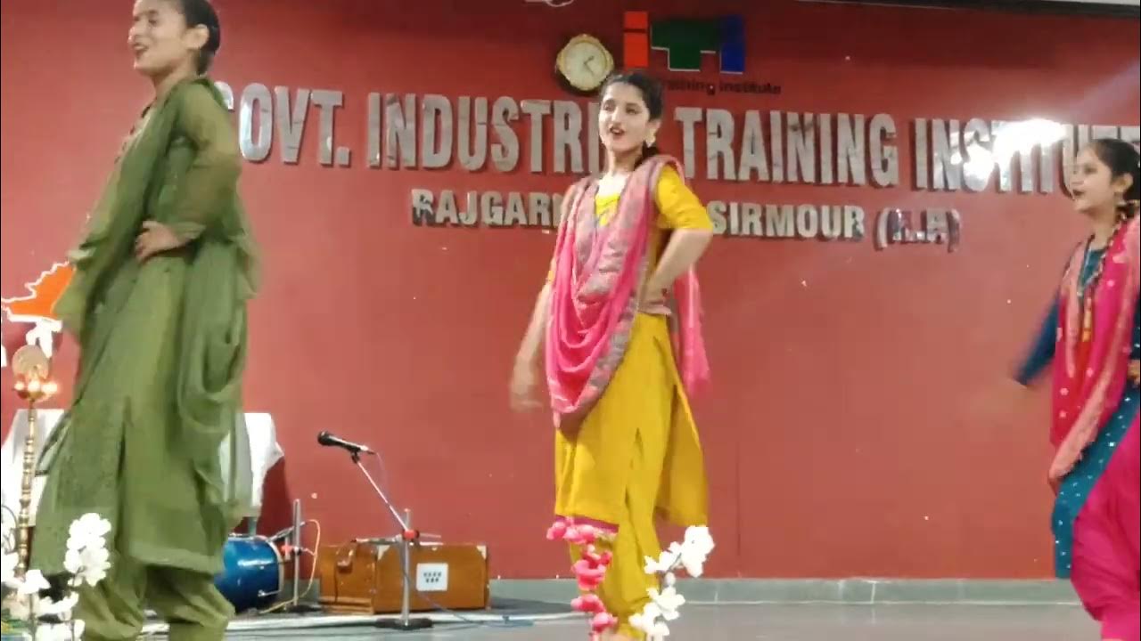 // Govt iTi Rajgarh !! Girls Dance !! - YouTube
