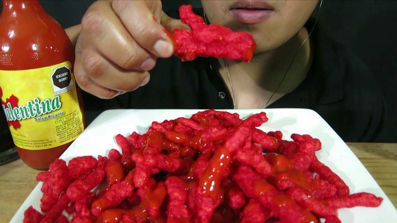 Asmr Comiendo Cheetos Xtra Flamin Hot Con Salsa Valentina Youtube