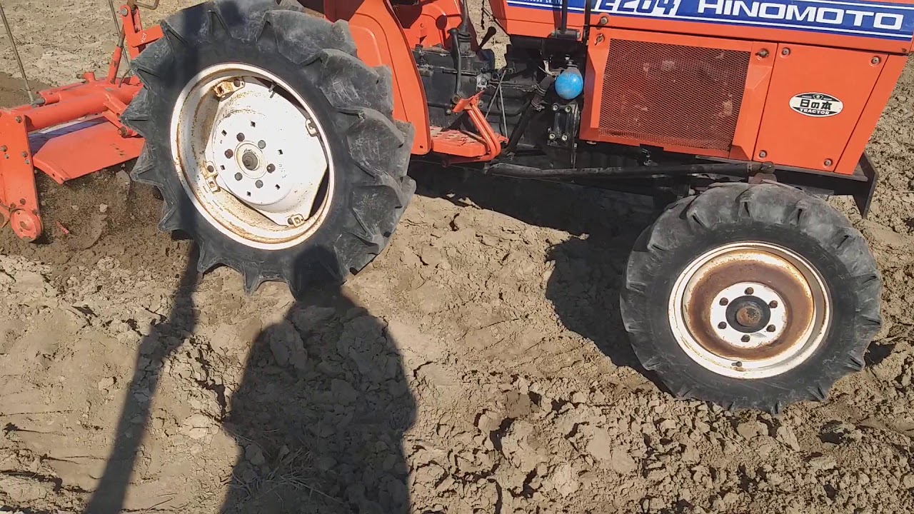 Hinomoto E264 tractor japonez 4x4cu freza - YouTube