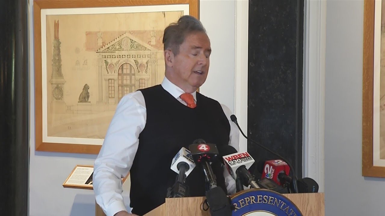 Brian Higgins announces plans to resign, full press conference - YouTube