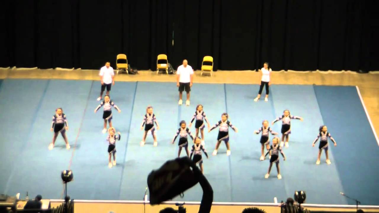 Santee Ravens JPW Cheer Team 2010 - YouTube