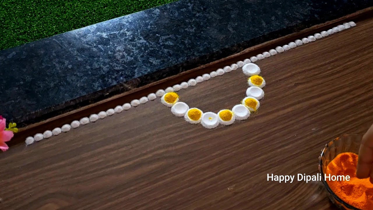 Beautiful Border Rangoli Designs. Door side rangoli. Kolam border ...