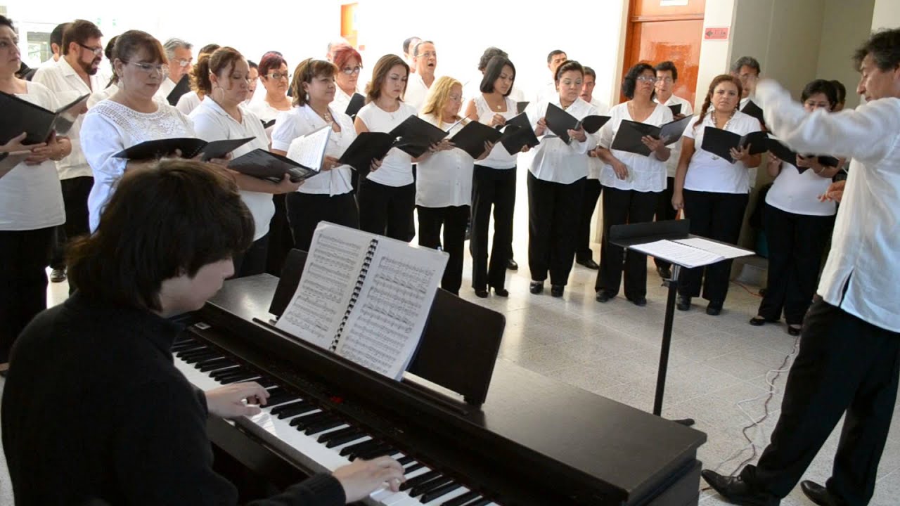 Concierto CORO UV - YouTube