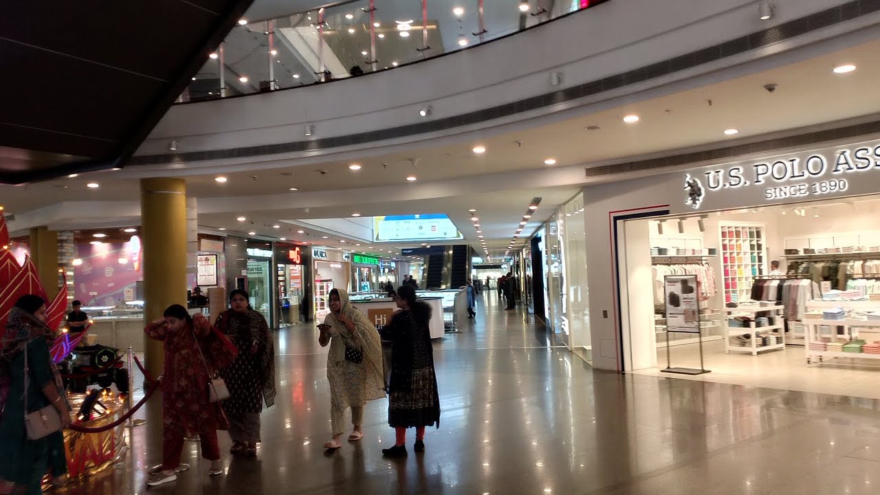 Kerala Calicut gokulam Mall 🥰👌💯 #youtubevideo #mall #gokulam #calicut # ...