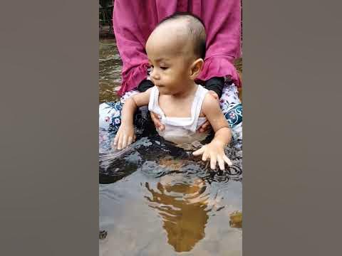 Pertama kali berenang, geza gak mau pulang. - YouTube
