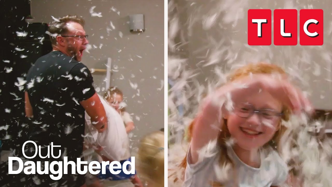 A Feather-y Fight | OutDaughtered | TLC - YouTube