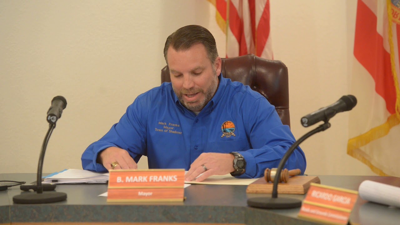 New Shalimar Mayor Mark Franks speaks during his first commission ...