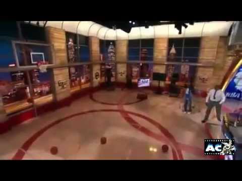 Shaq Makes a 3 Pointer FUNNY! - YouTube