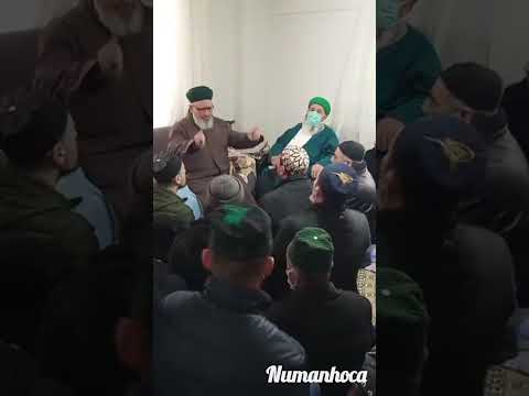 Gördüm ki Nur yaģar Yüce Ravzaya Uhud Dağı Kucak Açmış Hamzaya