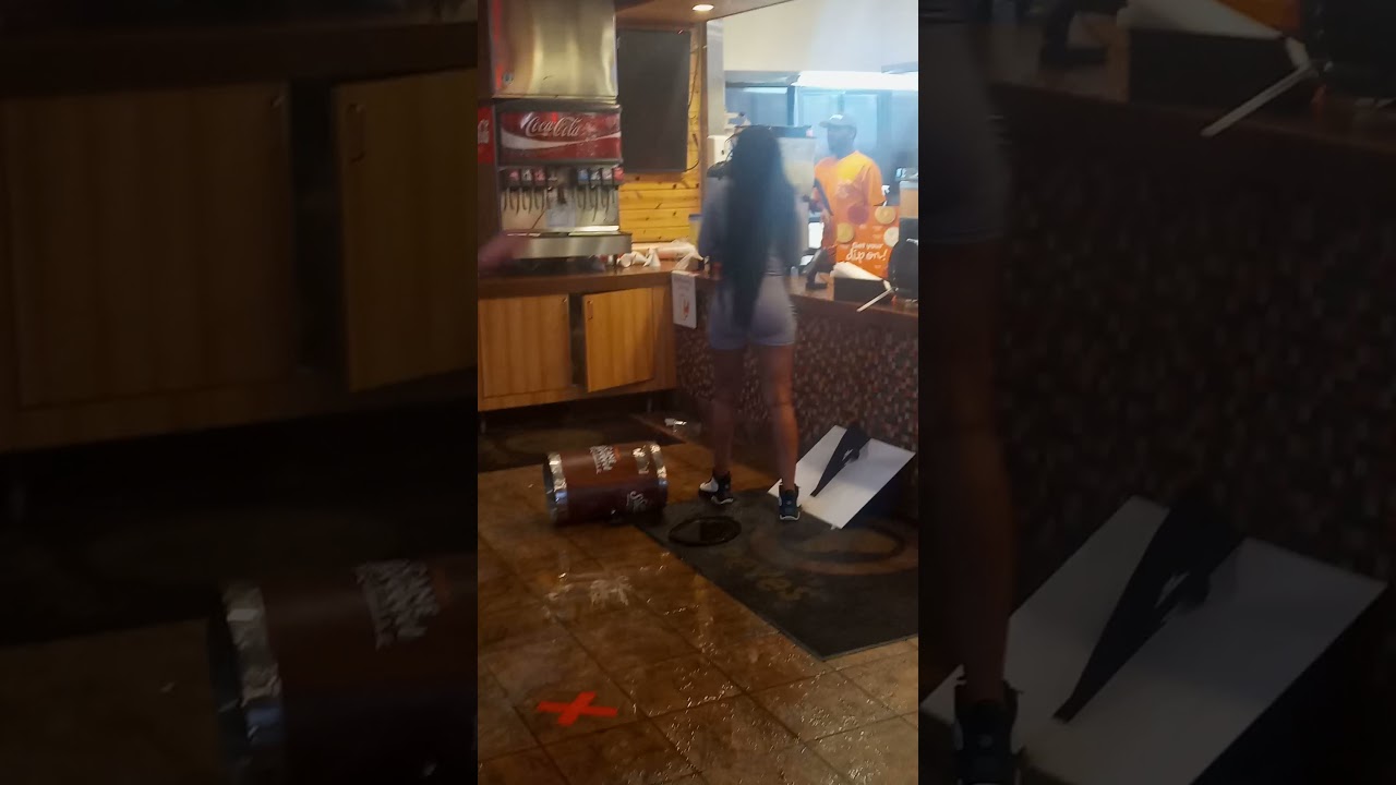 Popeyes fight - YouTube