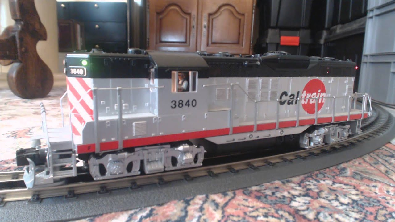 MTH Premier GP-9 Cal Train 3 rails échelle O ProtoSound 2 - YouTube