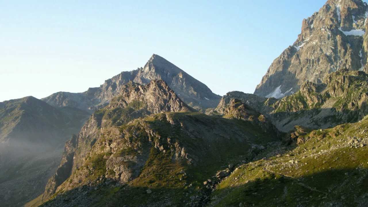 Pian del Rè, Buco di Viso, Rifugio Du Visò - YouTube