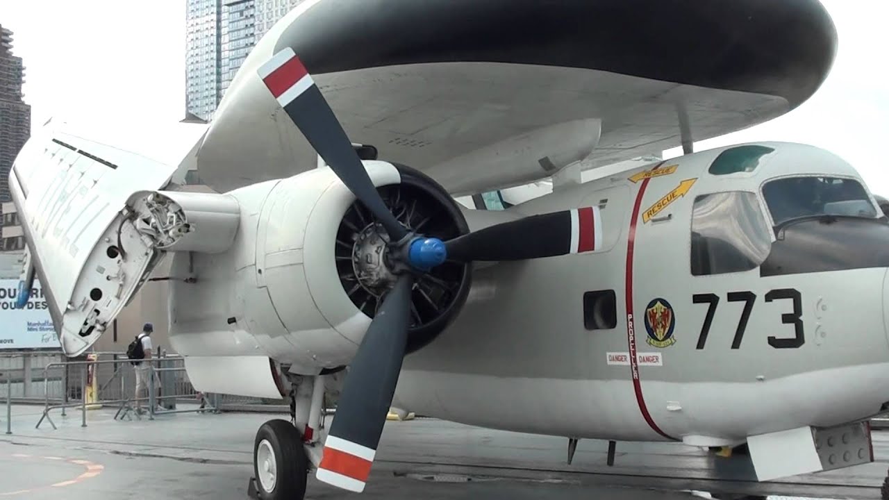 Grumman E-1B Tracer Video Footage, New York City, USA - YouTube