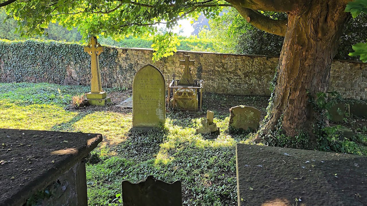 Holy Cross Churchyard, Pattishall Village, Northamptonshire - YouTube