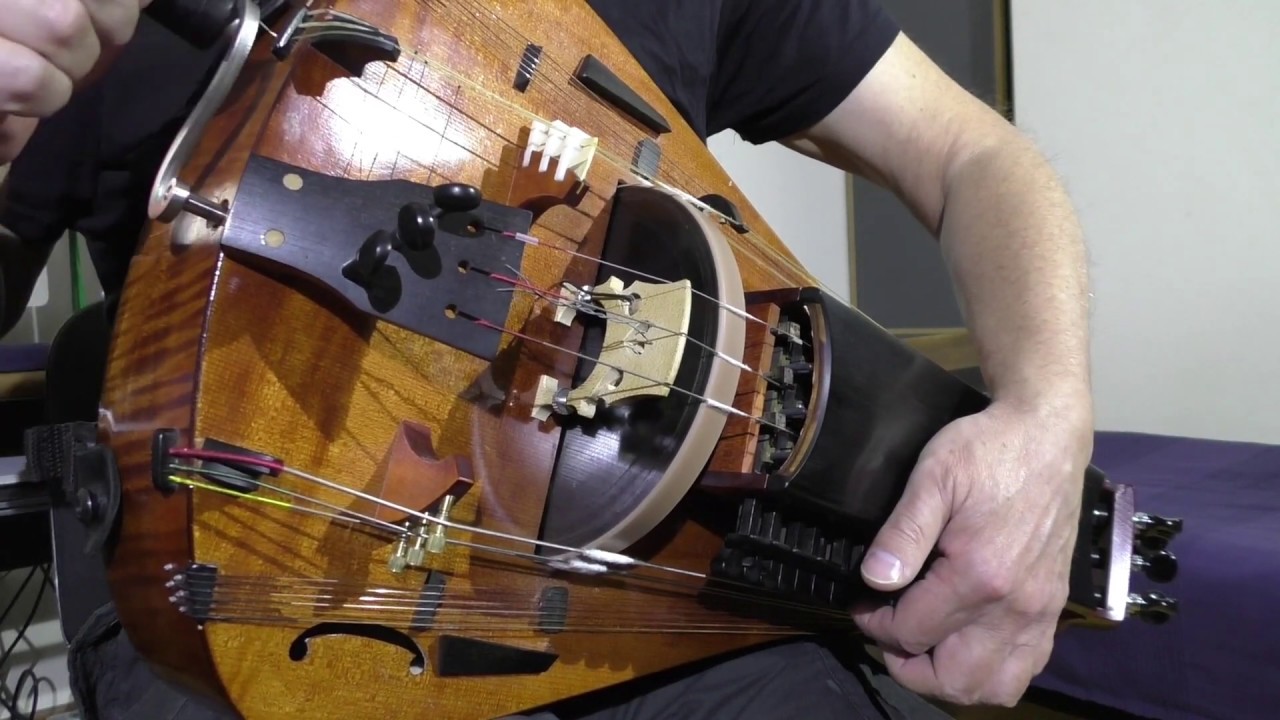 Magi in via. Medieval Tune. Hurdy-Gurdy & Organ - YouTube