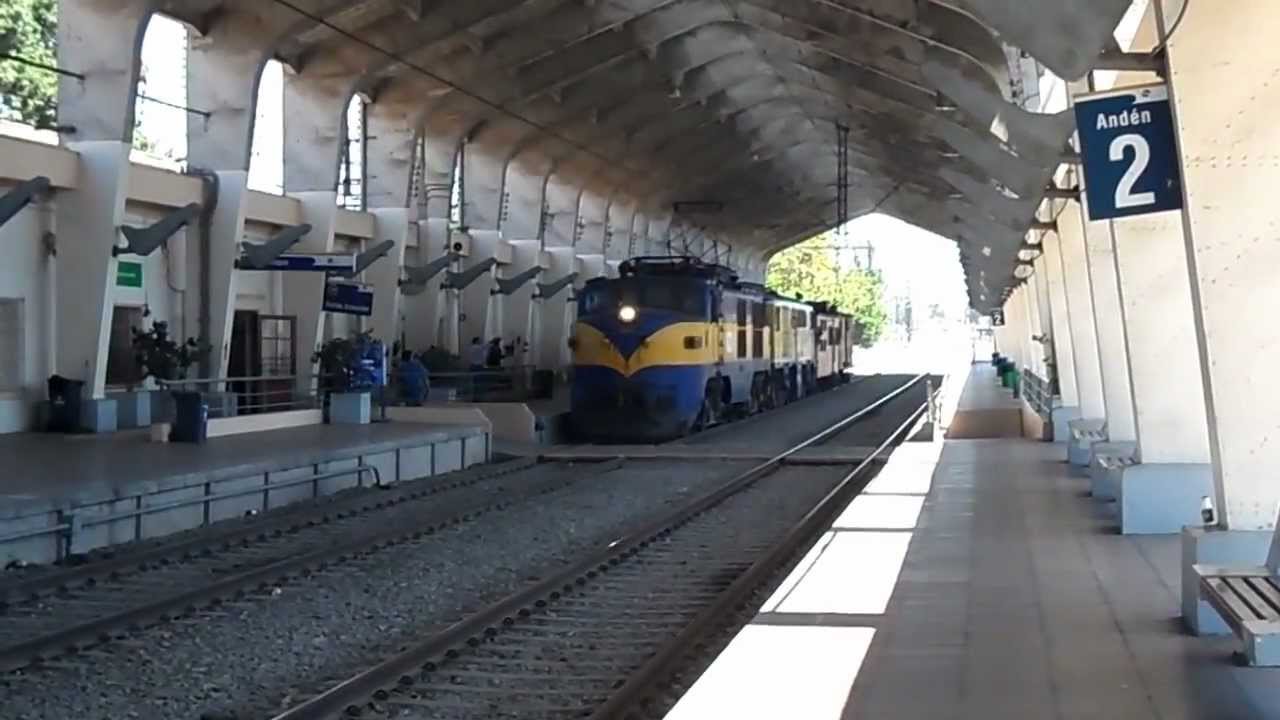 RANKAWAの駅 (チリ国鉄の電車) - YouTube