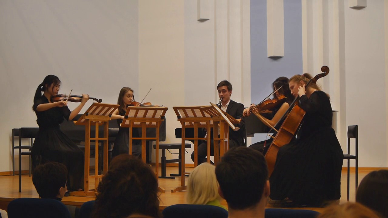 W.A.Mozart-Clarinet Quintet,K581 - YouTube