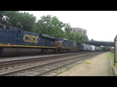CSX 856 Leads Northbound Manifest w/ Mid-Train DPU at Alexandria, VA ...