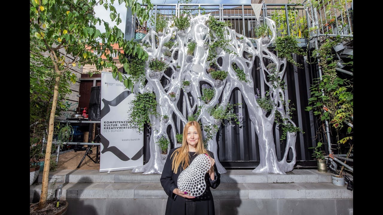 The GENESIS Eco Screen: a fully 3D printed urban ecosystem - YouTube