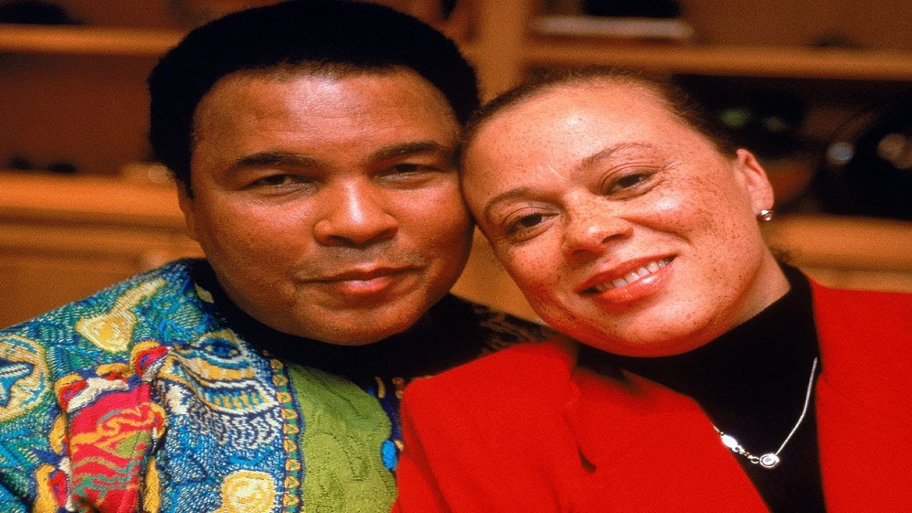 THE STORY OF MUHAMMAD ALI'S WIFE - YouTube
