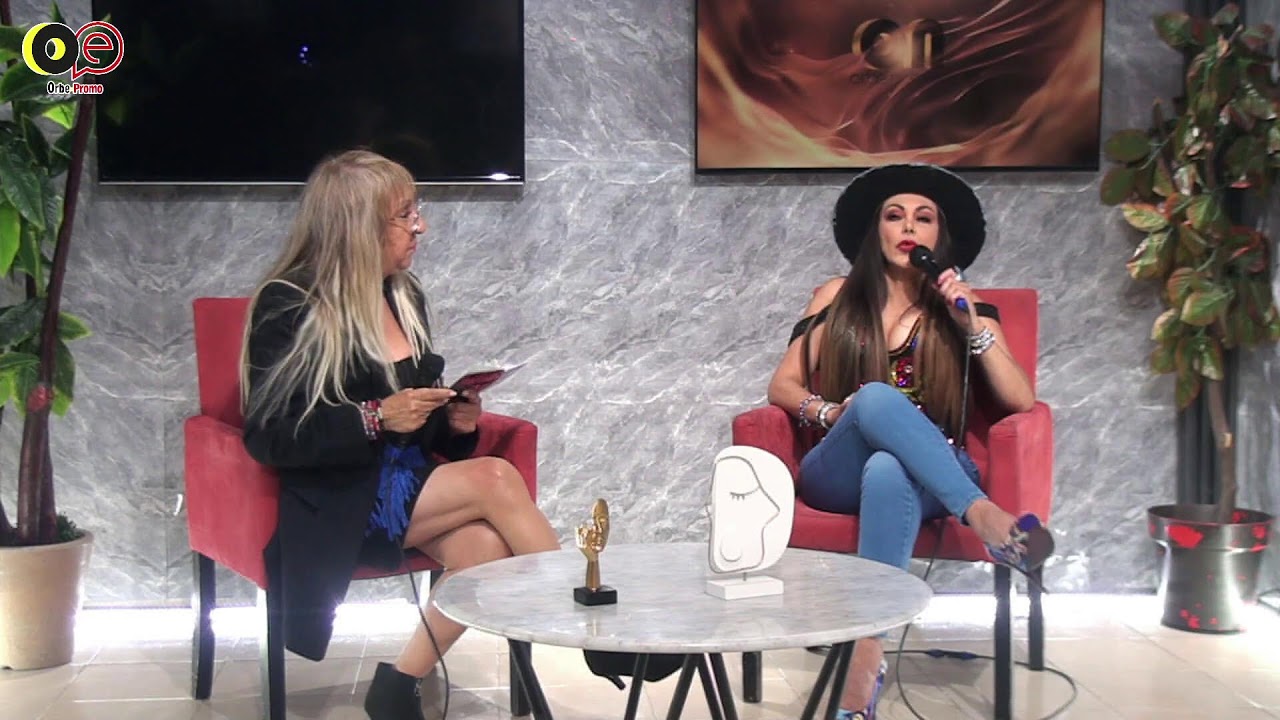 PALABRA DE MUJER || PRESENTANDO "NI USANDO TANGA" CON LIZ CLAPÉS - YouTube