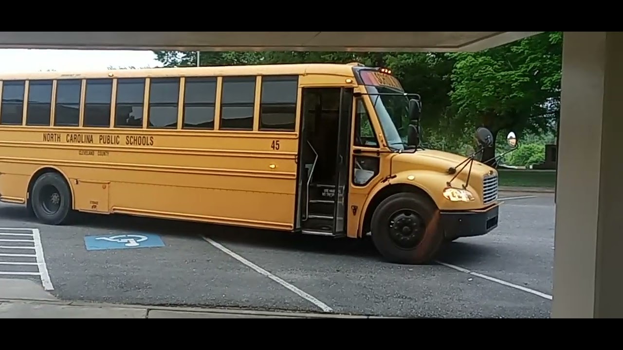 Bus 45's MBE900 Engine Running - YouTube