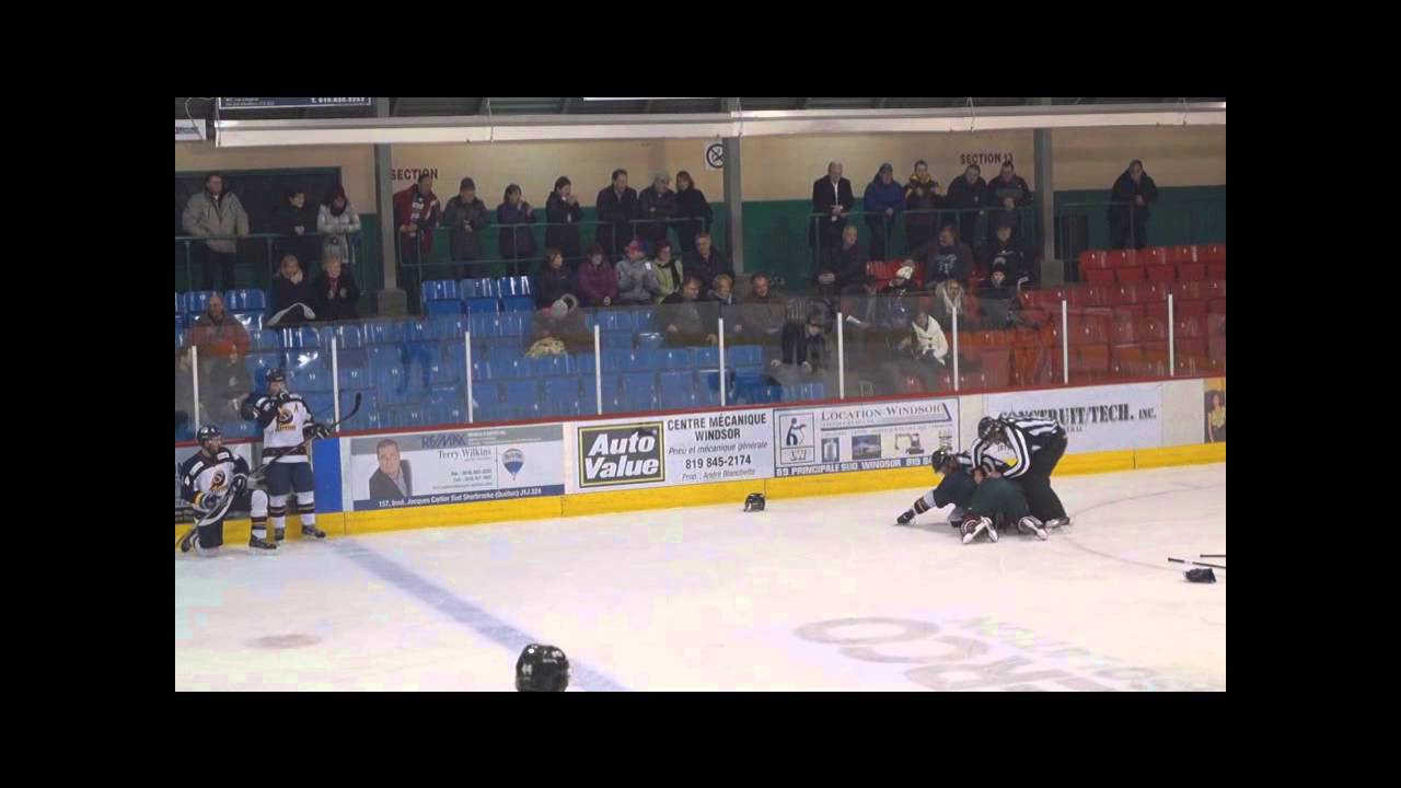 Christopher Lacroix VS Pier-Luc Bouchard - YouTube