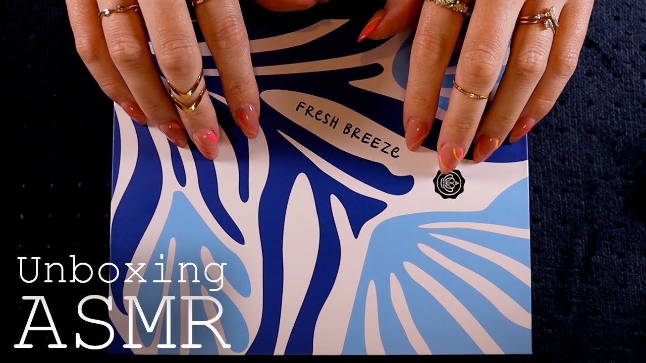 ASMR Glossybox Unboxing (🎧 soft spoken, tapping, scratching) - YouTube