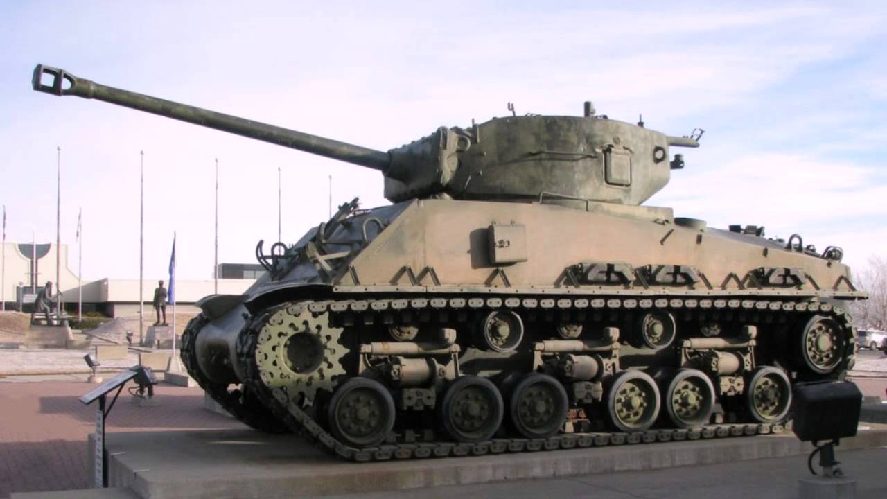 M4 Sherman (Medium Tank) made in USA 1941 - YouTube
