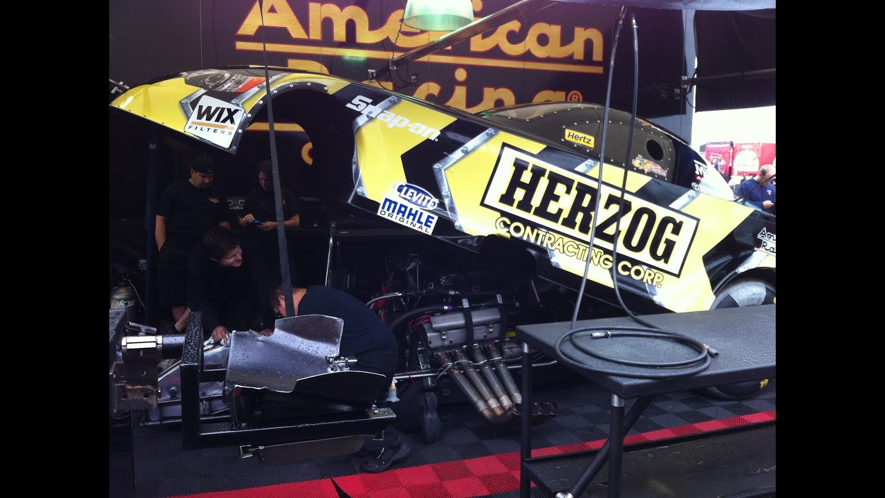 Tony Pedregon NHRA Funny Car Startup in the Pits - YouTube