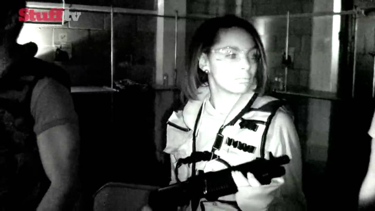 Zombie Apocalypse Shopping Mall Experience - YouTube