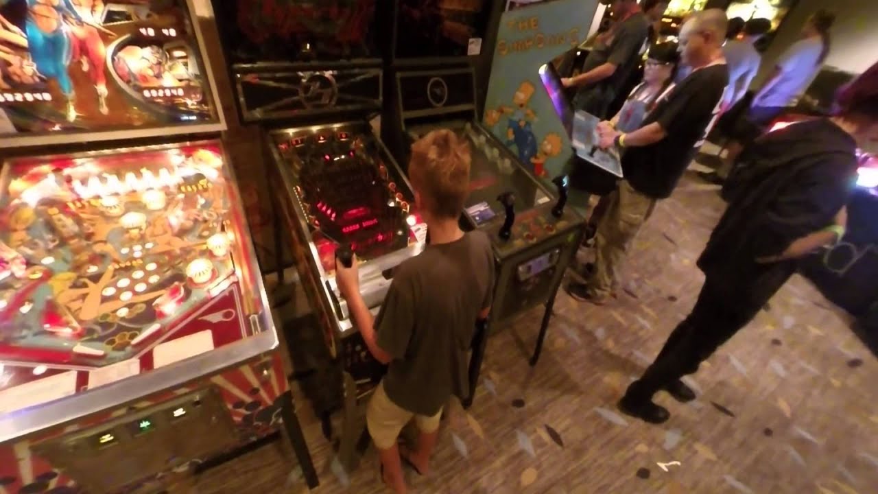 CA Extreme 2015 arcade and pinball expo walkthrough - YouTube