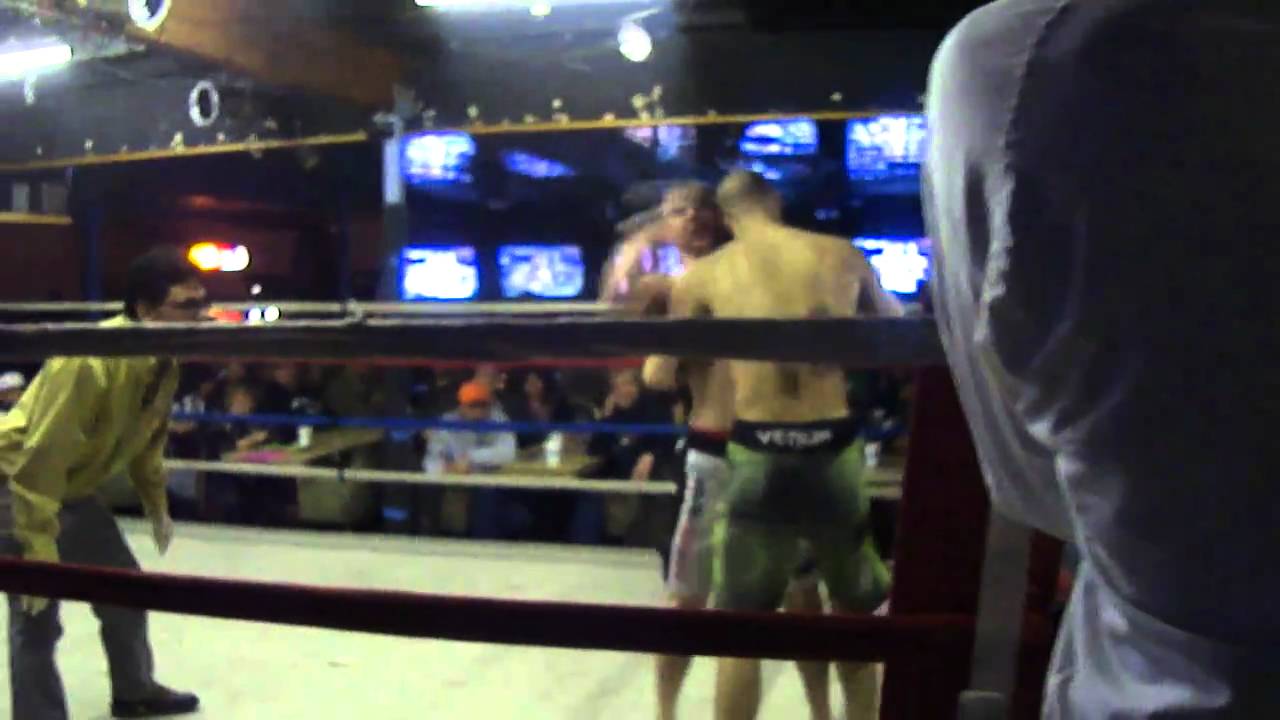 Tyson Duckworth vs Craig Reishus November 19, 2010 Juneau, AK - YouTube
