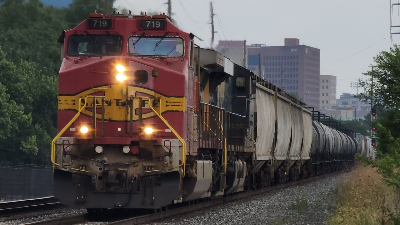 BNSF 719 Warbonnet Leads CSX M313 through Indianapolis, IN! NS ACe, CSX 911, and More on 8-5-23 ...