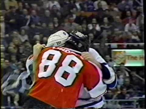 Flyers Lindros 8th Season Goals 14 15 16 17 Hat Trick #11 Karpovtsev ...