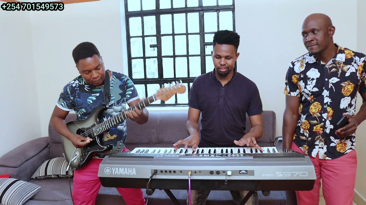 SOUKOUS GUITAR AND PIANO - YouTube