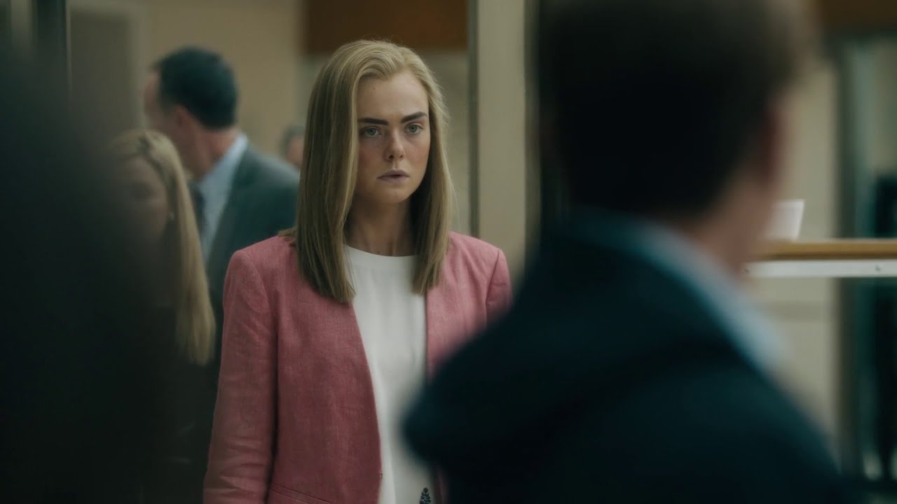 Michelle Carter's awkward moment in court (The Girl From Plainville ...