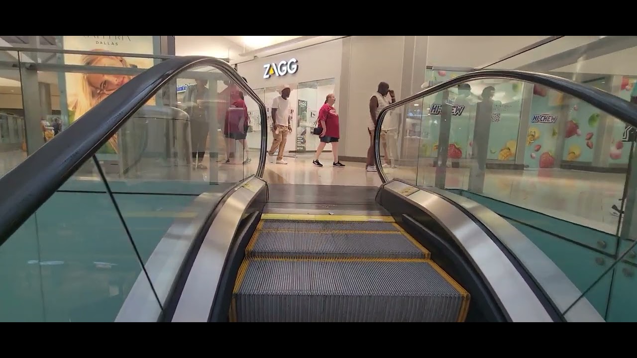 Criss Cross (zig zag) escalators next to ice rink at Galleria Mall ...