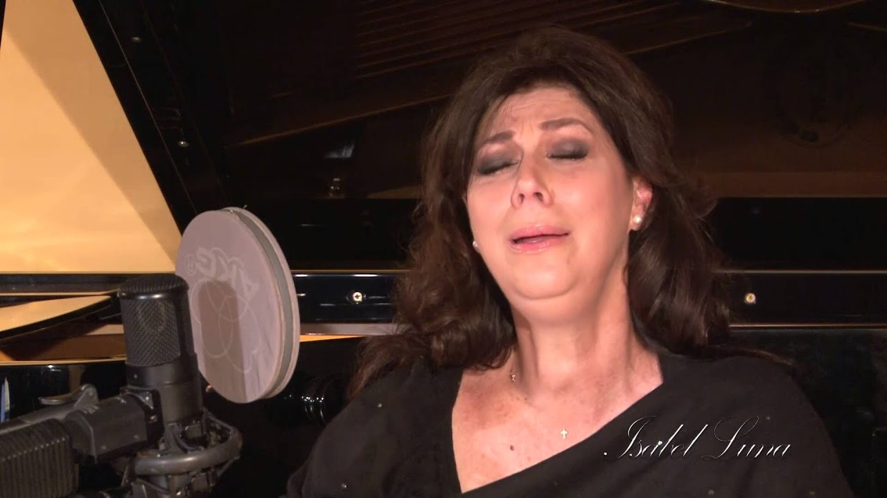 ISABEL LUNA "ADORO" - YouTube