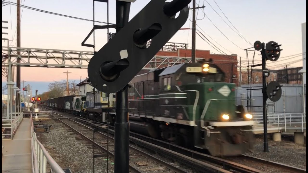 LIRR: November Saturday PM Rush @ Mineola Feat. Diesels, Sandite Train ...