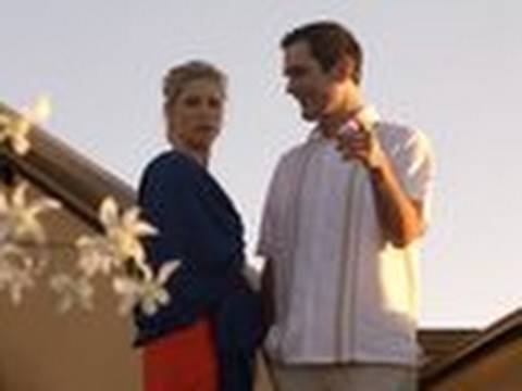 Romantic Hawaii Moment 5-12 - Modern Family - YouTube