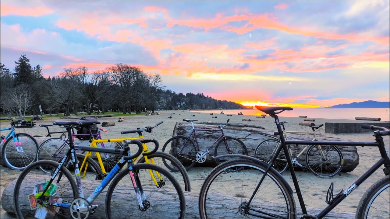fixed gear riders first time bike polo / chasing sunset group ride ...