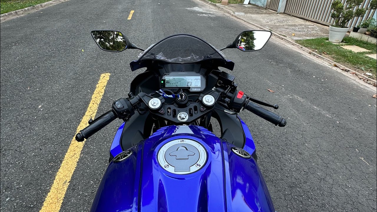 Primeiras impressões Yamaha R15, Consumo de combustível e 0 a 100 em ...