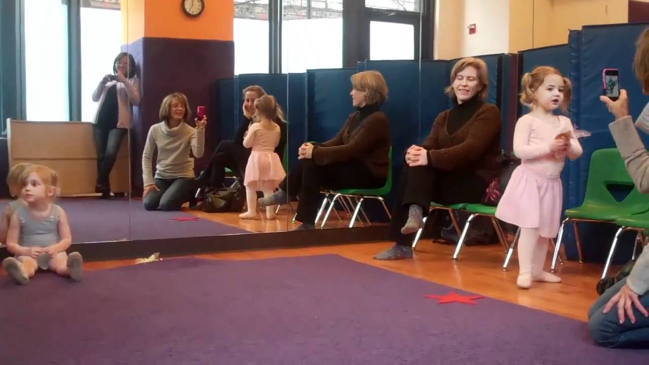 Inge + Ava Ballet Class Jan. 2011 - YouTube