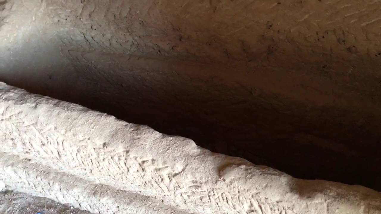 Going inside one of the tombs around Al'Bad - YouTube