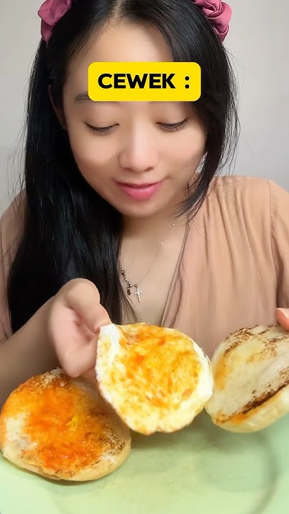 ABSEN YG NGERASA MAKAN BURGER KYK CWK !!! - YouTube