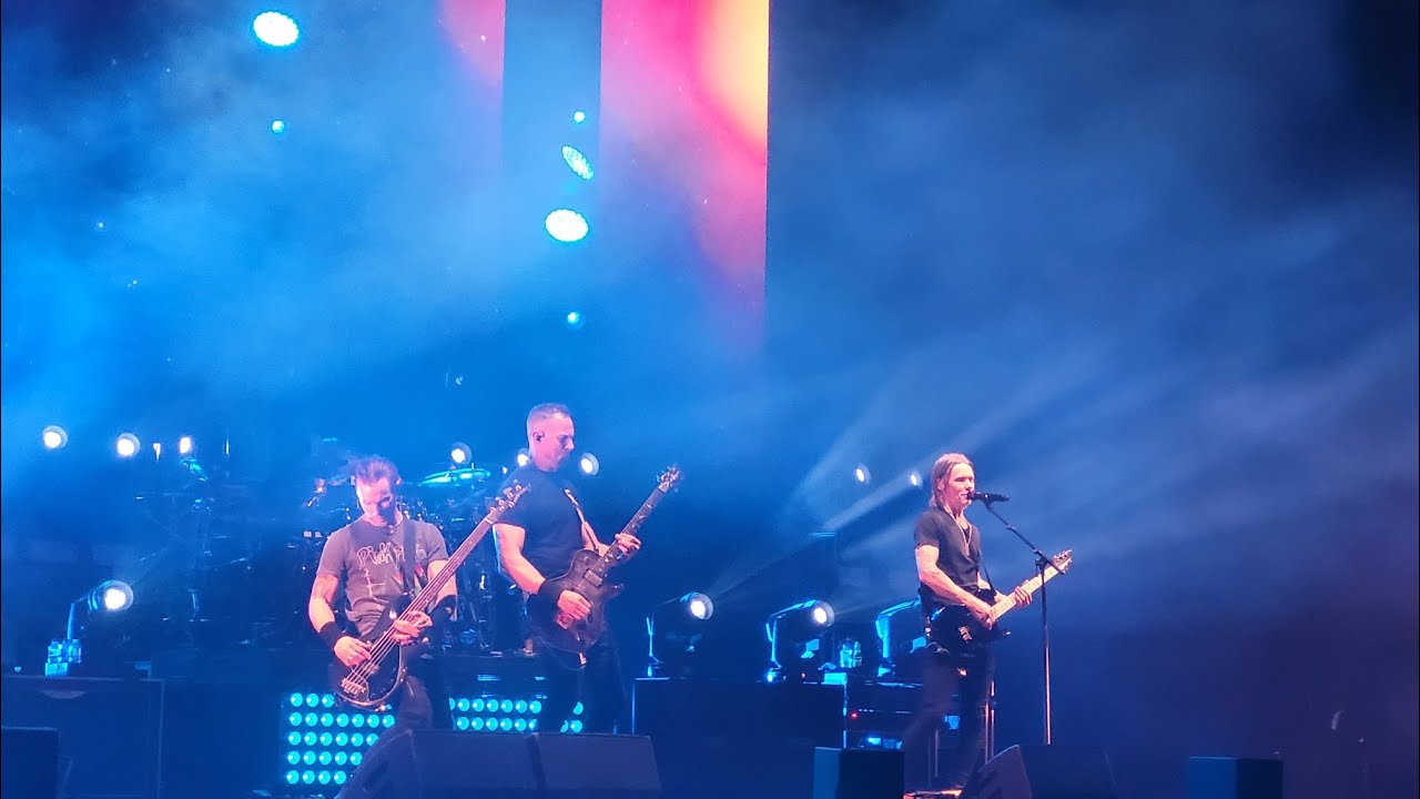 Metalingus - Alter Bridge @ O2 Arena 2022 - YouTube