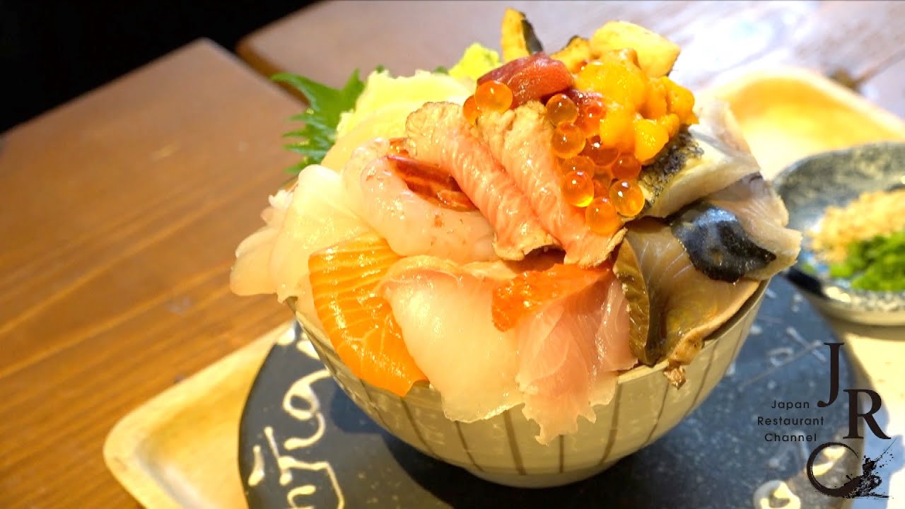 Unbelievable!! Sushi?? Seafood Rice Bowl?? - Japanese Food in Sapporo ...